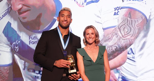 Kikau claims Peponis Medal as Bulldogs' best in 2024 | NRL.com